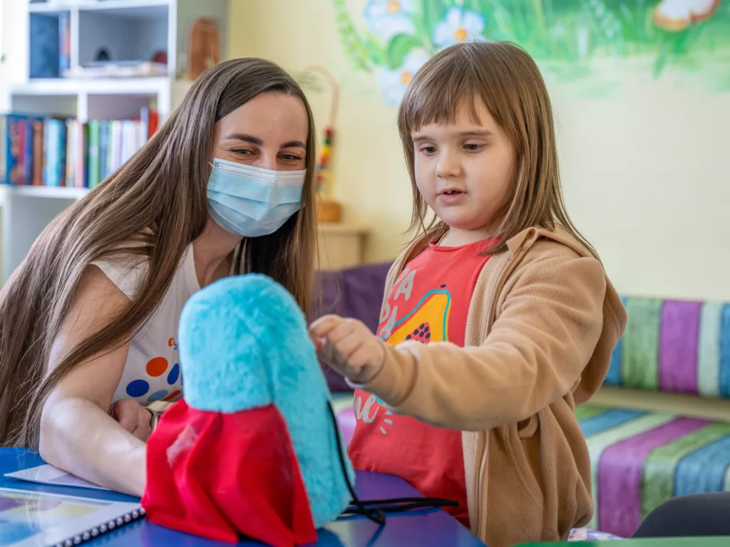 Вступ до травма-інформованої допомоги - Americares Learning Portal